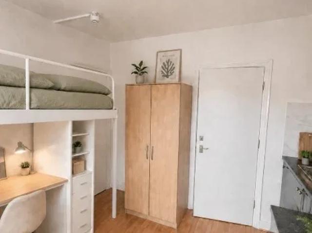 Apartment at Finchley Road, Greater London