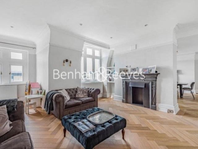 Apartment at Finchley Road, Greater London