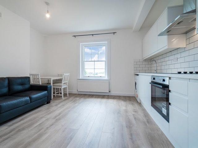 Apartment at Finchley Road, Greater London
