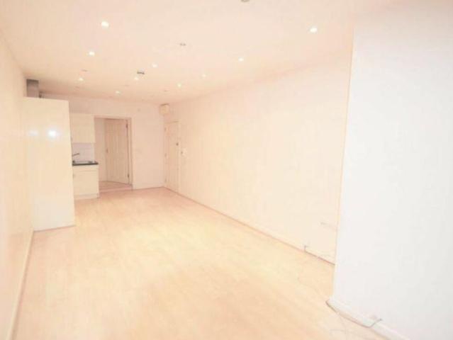 Apartment at Finchley Road, Greater London