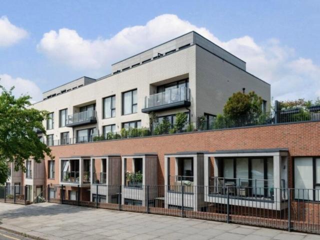 Apartment at Finchley Road, Greater London