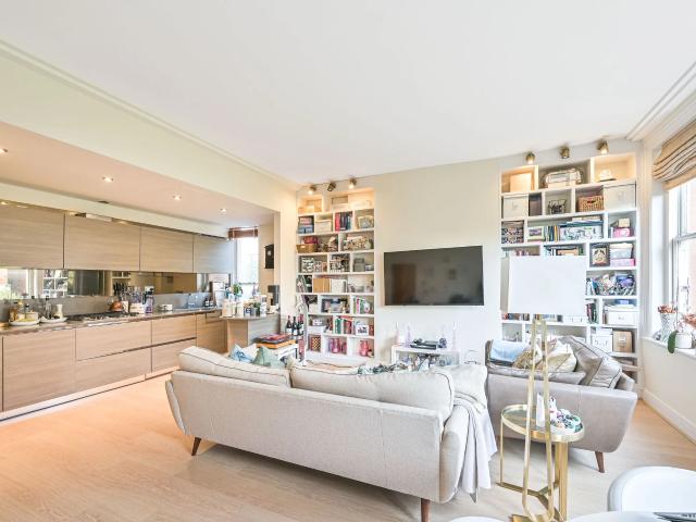 Apartment at Finchley Road, Greater London