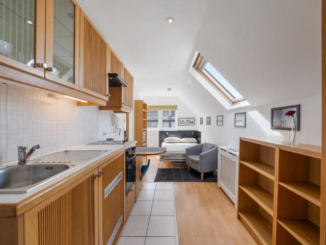 Apartment at Finchley Road, Greater London