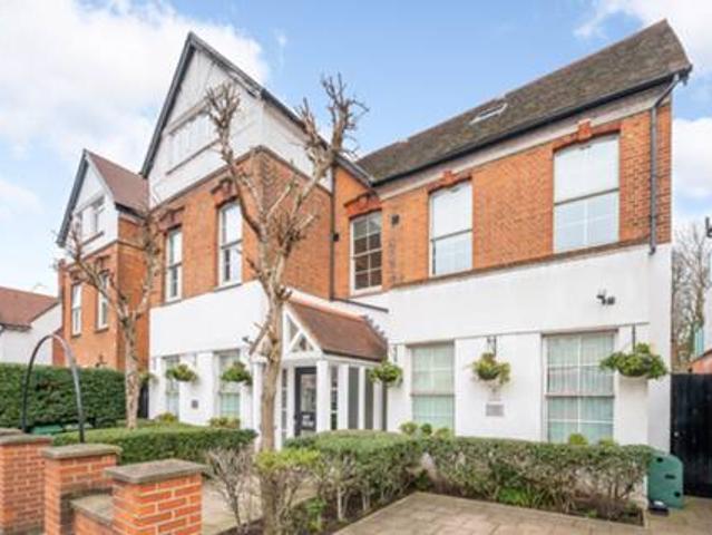 Apartment at Finchley Road, Greater London