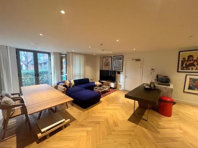 Apartment at Finchley Road, Greater London