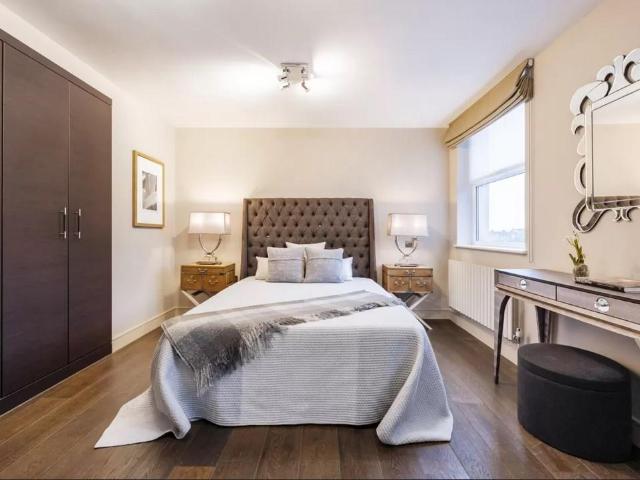 Apartment at Finchley Road, Greater London