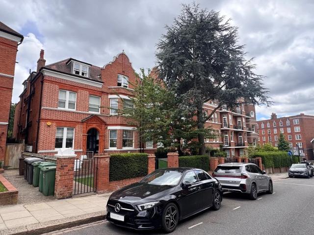 Apartment at Finchley Road, Greater London