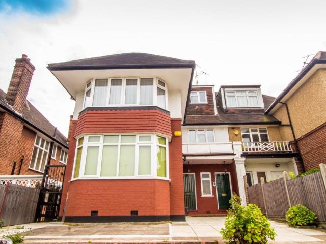 Apartment at Finchley Road, Greater London