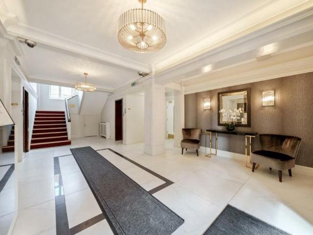 Apartment at Finchley Road, Greater London