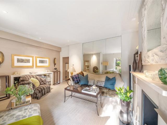 Apartment at Finborough Road, Greater London