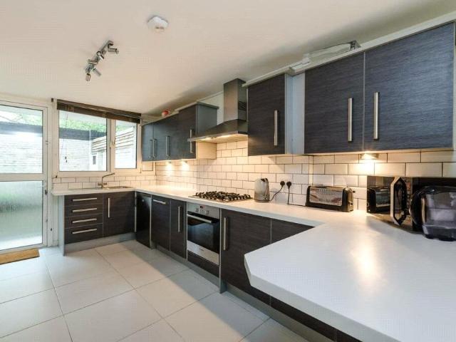 Apartment at Finborough Road, Greater London