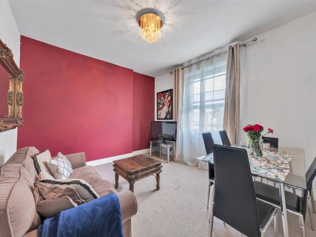 apartment at Finborough Road, London, SW10 9EQ