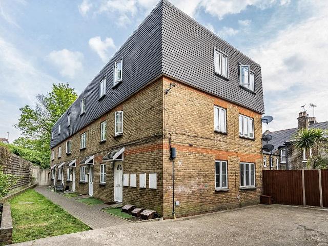 Apartment at Finsbury Park Avenue, Greater London