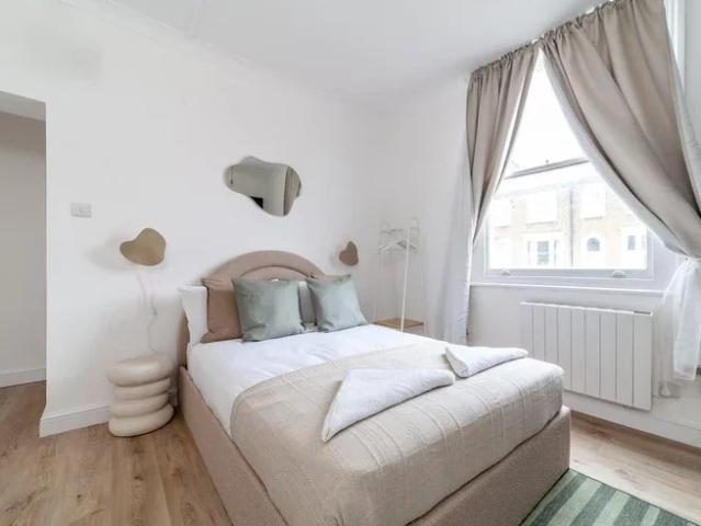 Apartment at Finsbury Park Road, Greater London