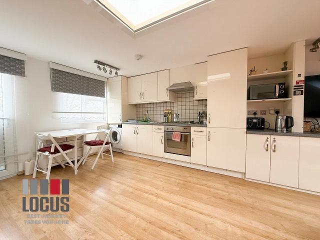 Apartment at Finsbury Park Road, Greater London