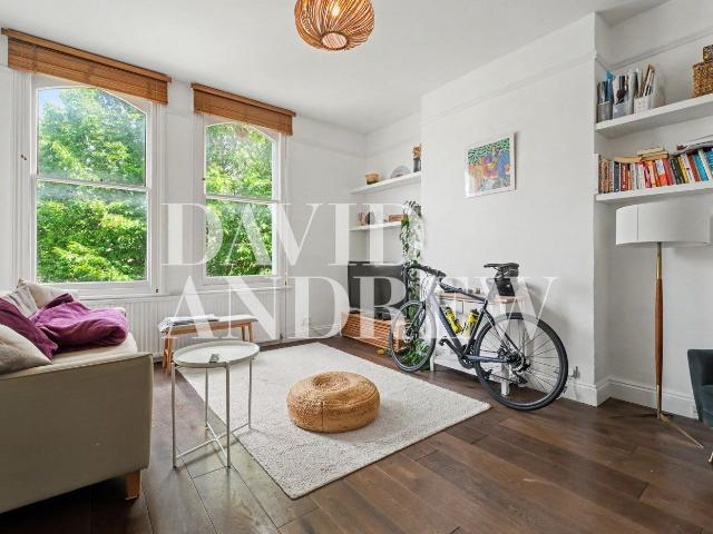 Apartment at Finsbury Park Road, Greater London