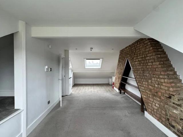 Apartment at Finsbury Park Road, Greater London