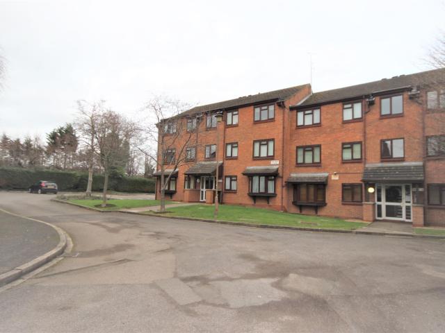 Apartment at Fir Tree Close, Greater London