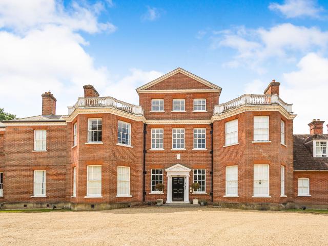 Apartment at Firgrove Road, Hart
