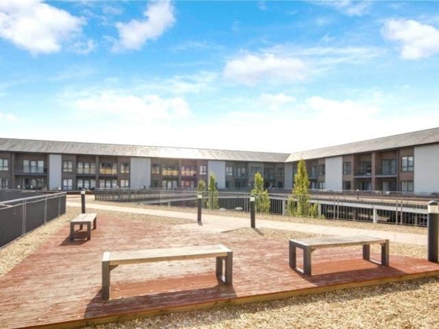 Apartment at Fire Fly Avenue, Swindon