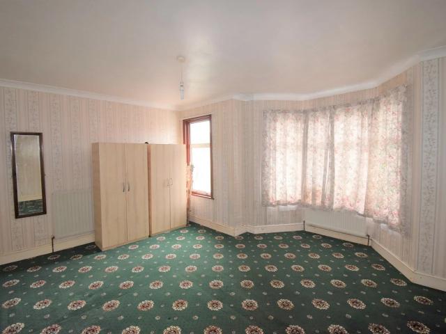 Apartment at First Avenue, Greater London