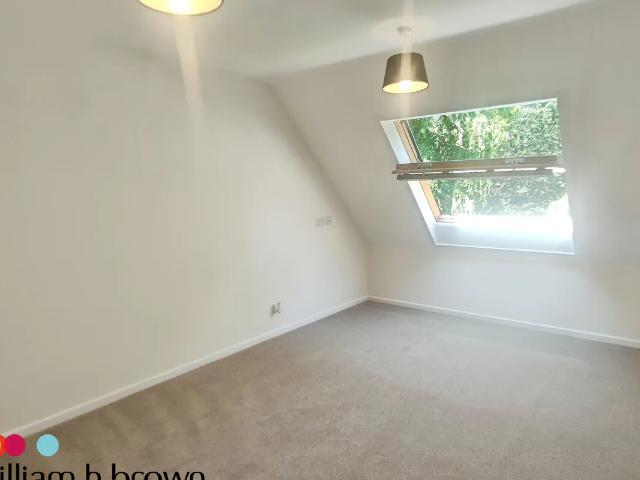 Apartment at Firtree Close, West Suffolk