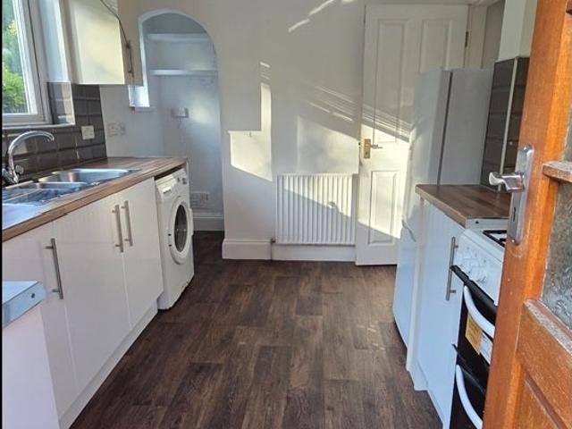 Apartment at Fishpond Drive, Nottingham