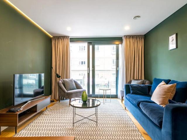 Apartment at Inverness Terrace, City of Westminster