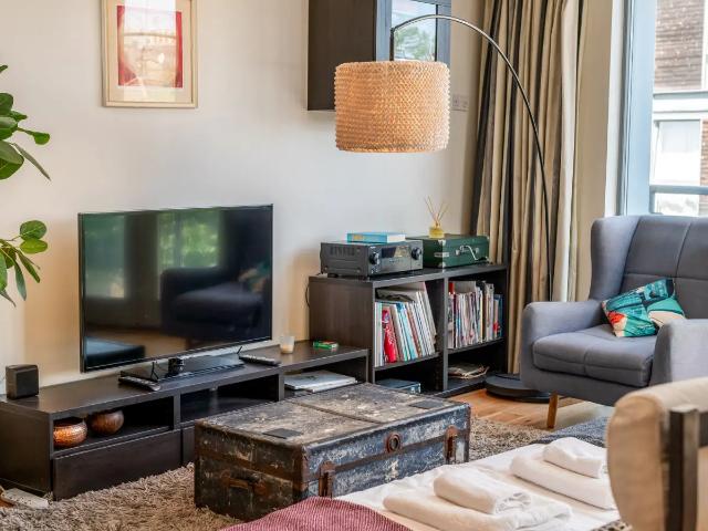 Apartment at Inverness Terrace, City of Westminster