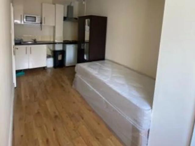 Apartment at Fleetwood Road, Greater London