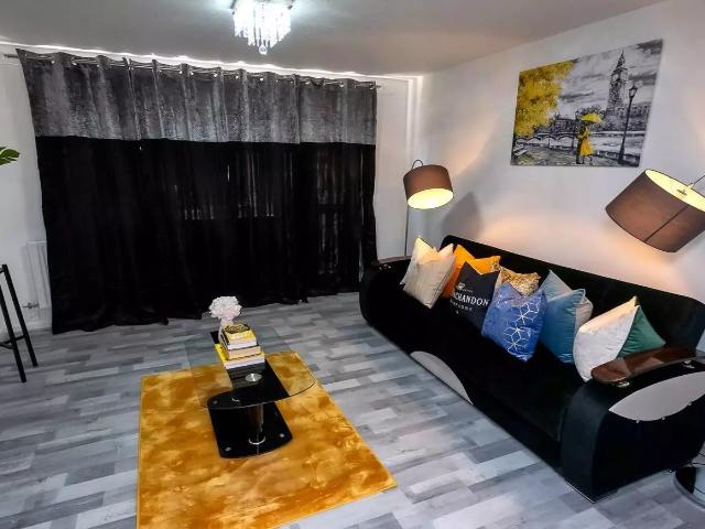 Apartment at Fleming Way, Greater London
