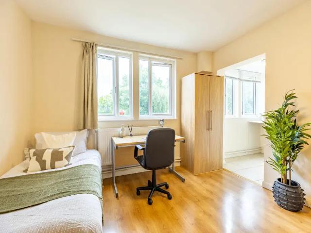 Apartment at Flodden Road, Greater London