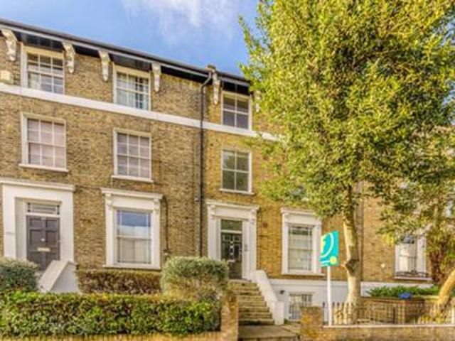 Apartment at Florence Mews, Greater London