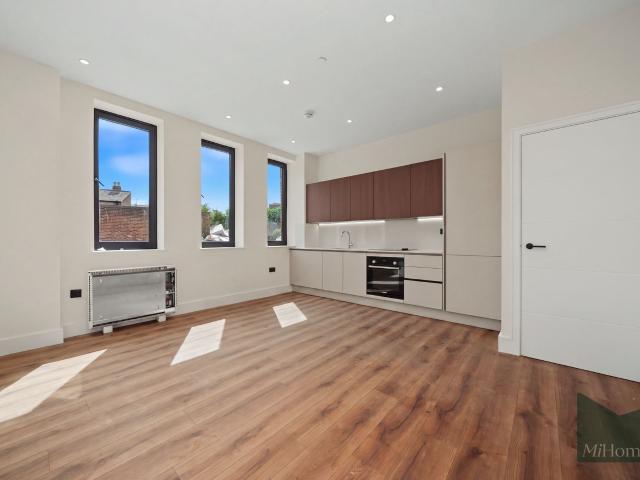 Apartment at Frances Road, Windsor