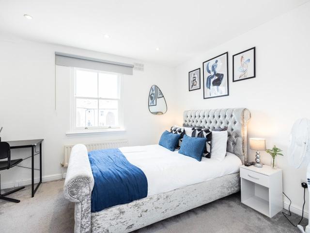 Apartment at Francis Close, Greater London