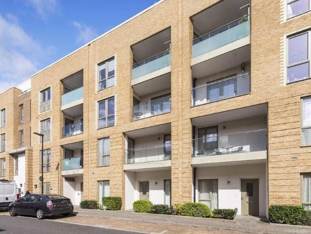 Apartment at Franco Avenue, Greater London