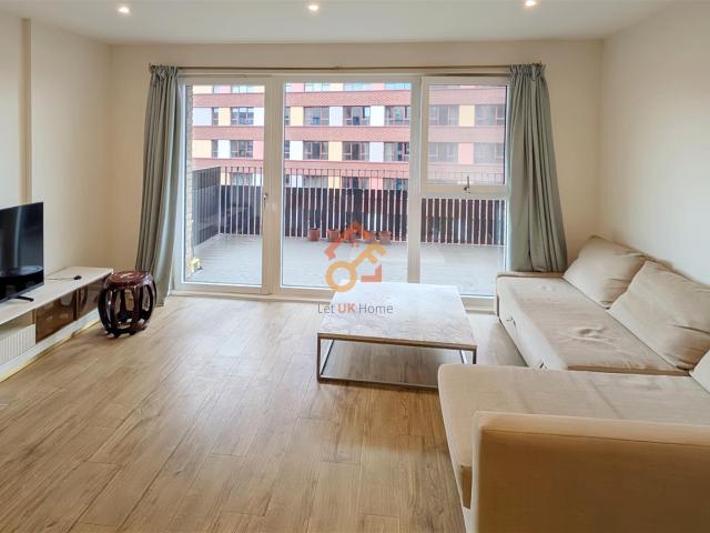 Apartment at Frank Searle Passage, Greater London