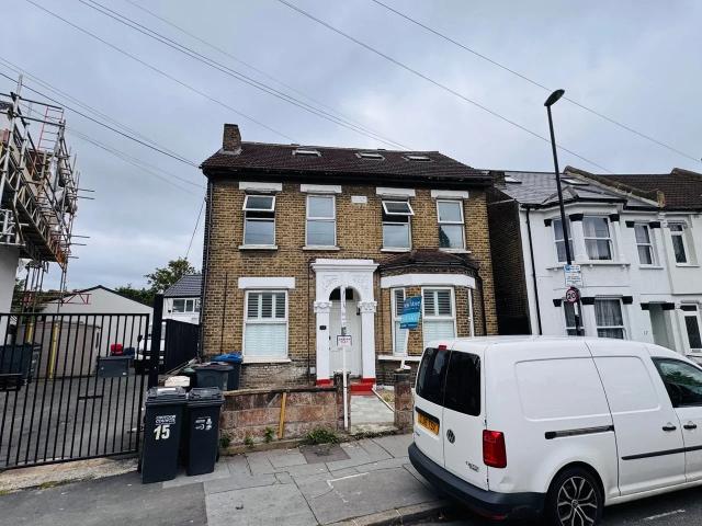 Apartment at Frant Road, Greater London