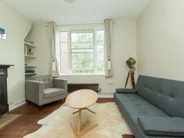 Apartment at Greenham Close, Greater London