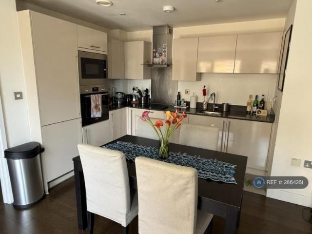 Apartment at Freda Street, Greater London