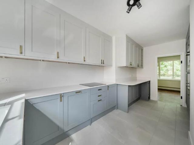 Apartment at Freeland Park, Greater London