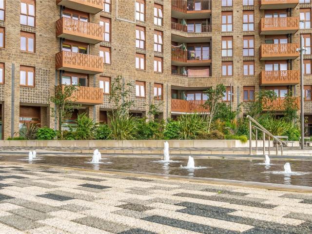 Apartment at Fresh Wharf Road, Greater London