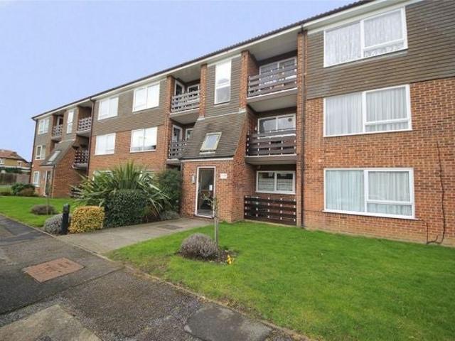 Apartment at Freshfield Drive, Greater London