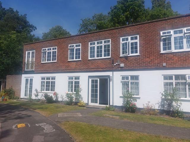 Apartment at Freshmount Gardens, Epsom and Ewell