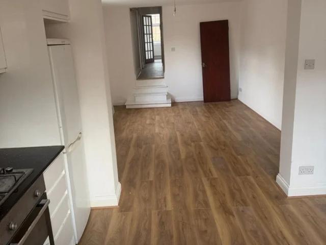 Apartment at Friern Barnet Lane, Greater London