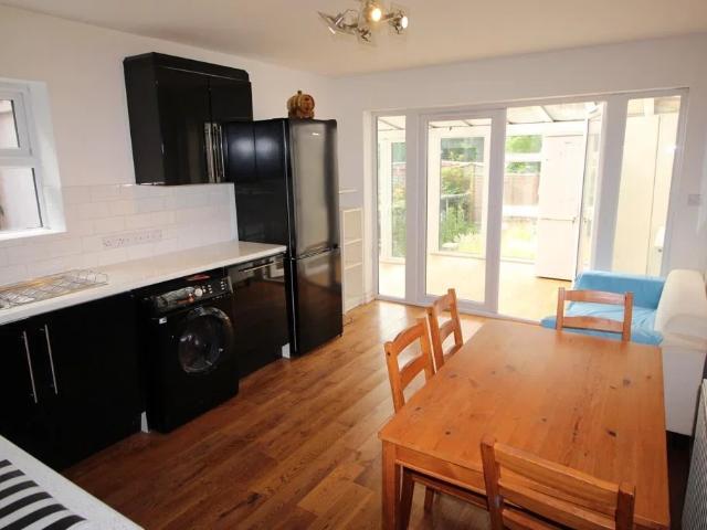 Apartment at Friern Barnet Road, Greater London