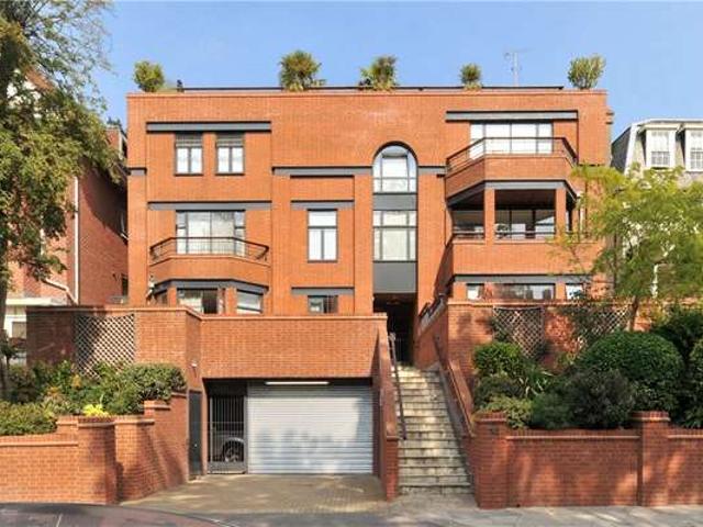 Apartment at Frognal Close, Greater London