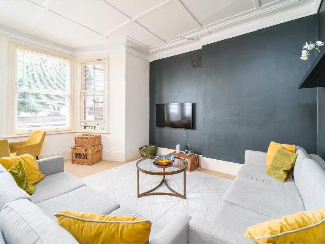 Apartment at Frognal, Greater London