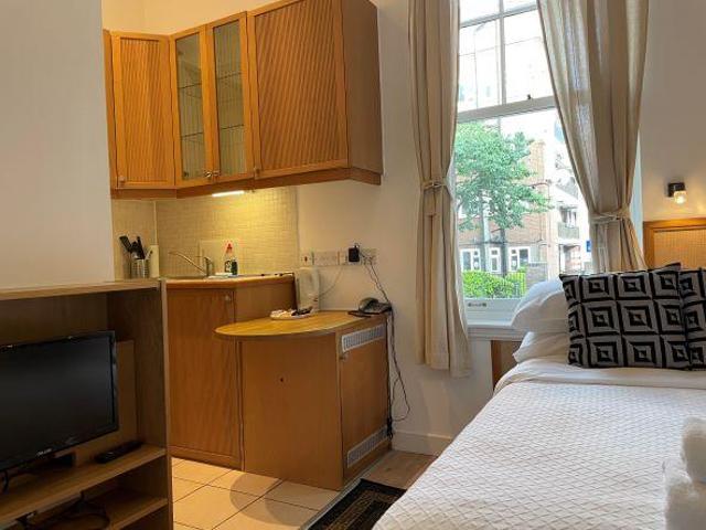 Apartment at Fulham Palace Road, Greater London