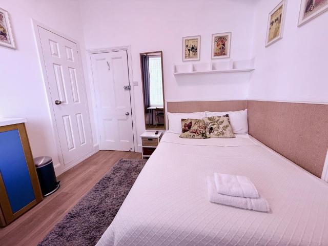 Apartment at Fulham Palace Road, Greater London